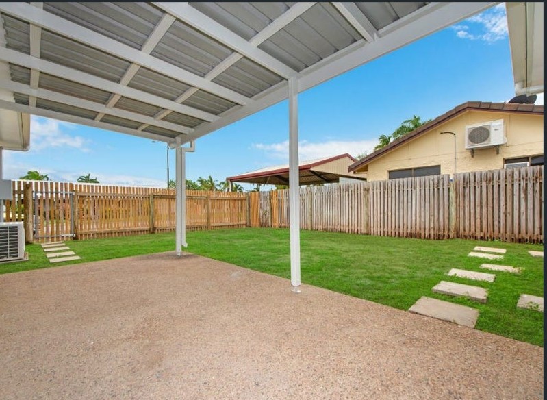 30 Honeysuckle Drive, ANNANDALE QLD 4814 - Helen Munro Property