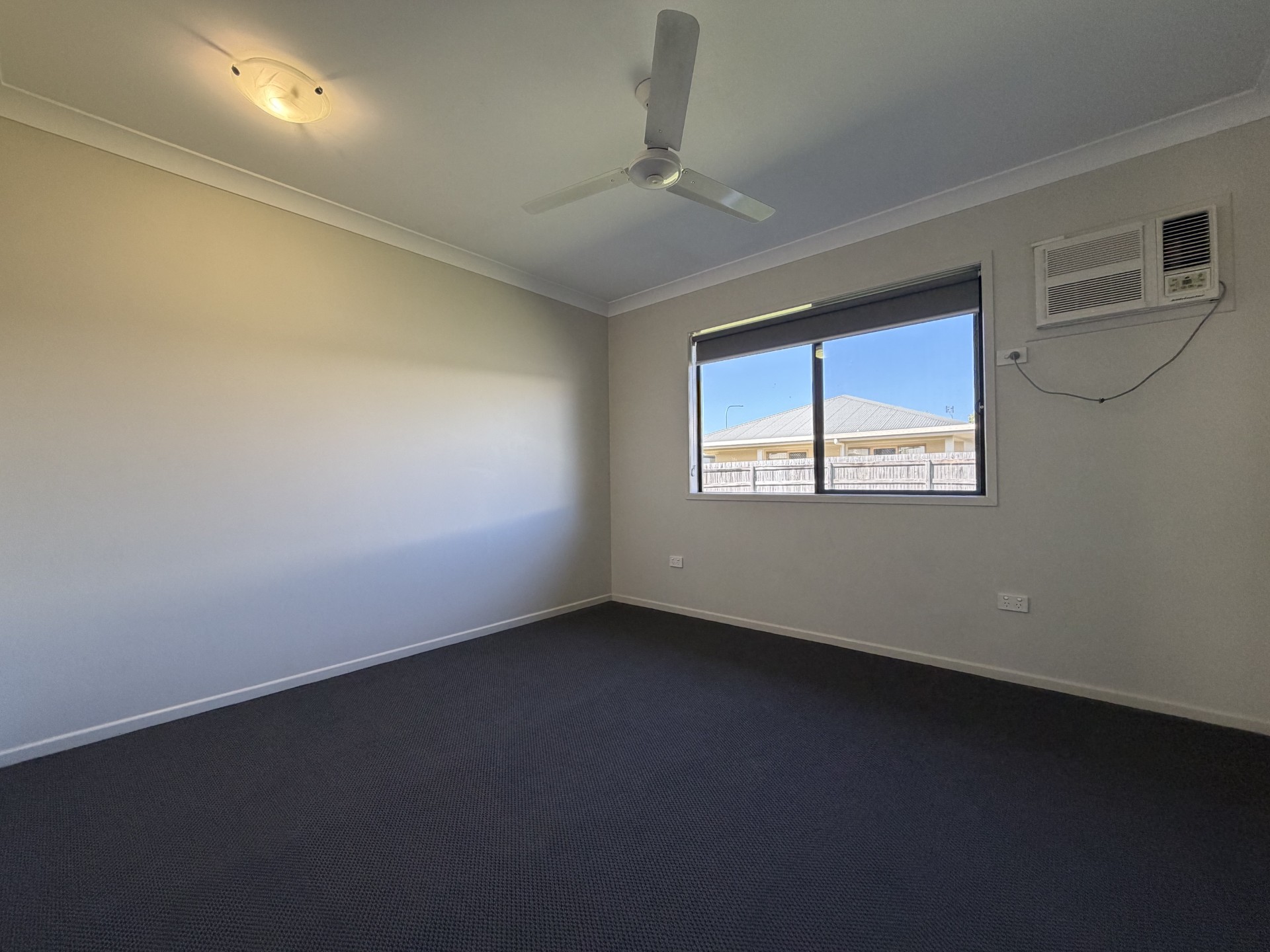 13 Carabeen Court, MOUNT LOW QLD 4818 - Helen Munro Property